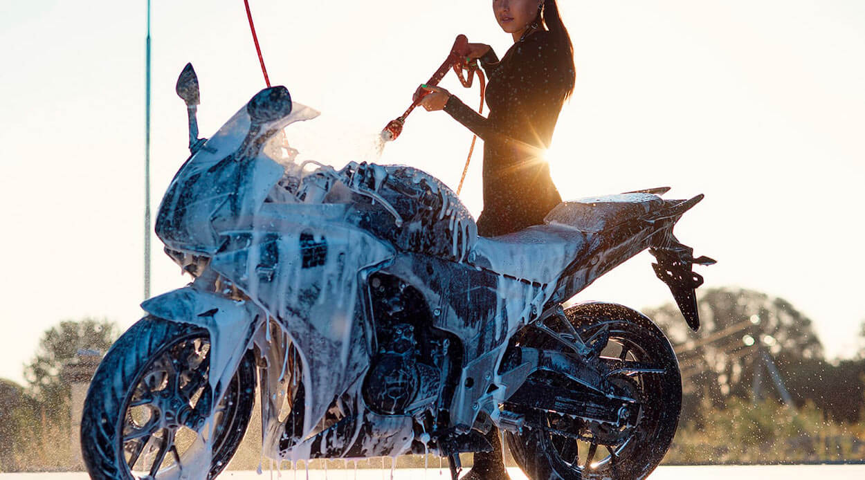 Deep cleaning your motorcycle - specbike.com